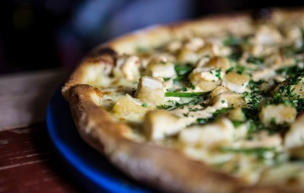 25 ausgefallene Pizzabelag Ideen, die den Gaumen schmeicheln