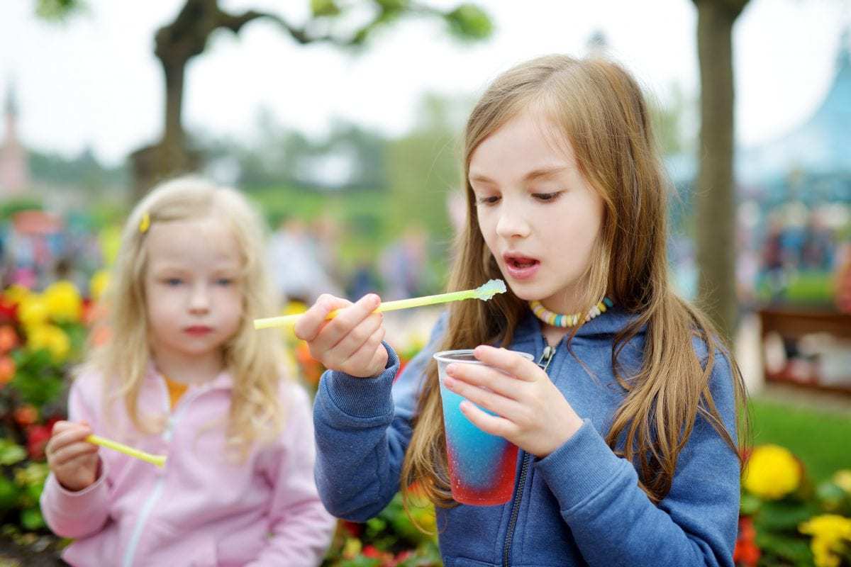 Leckeres Slush Eis als frische Abkühlung an heißen Tagen zubereiten